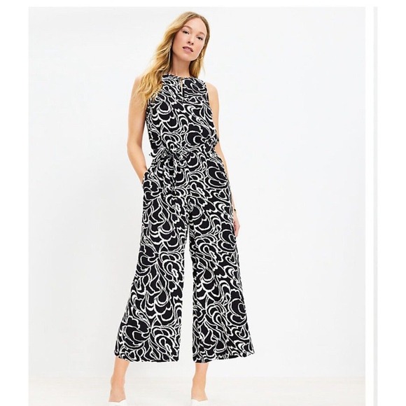 LOFT | Pants & Jumpsuits | Loft Size Pxl Black White Bloom Keyhole Wide ...